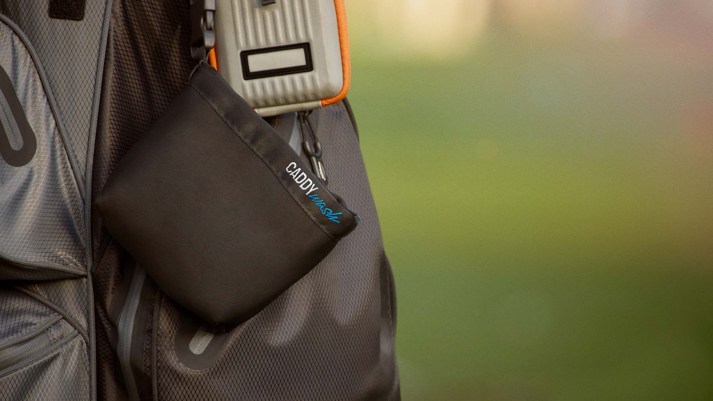 CADDYwash Golf Club Cleaner | Compact Golf Cleaning Tool